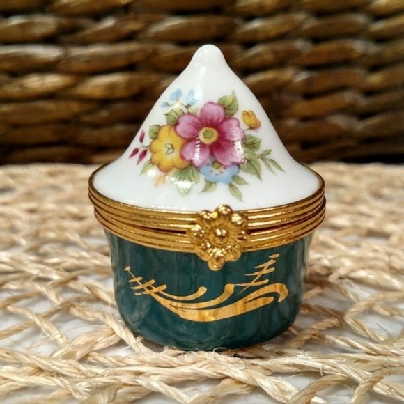 Limoges | Accents | Vintage Limoges Artoria Porcelain Conical Ring Box ...